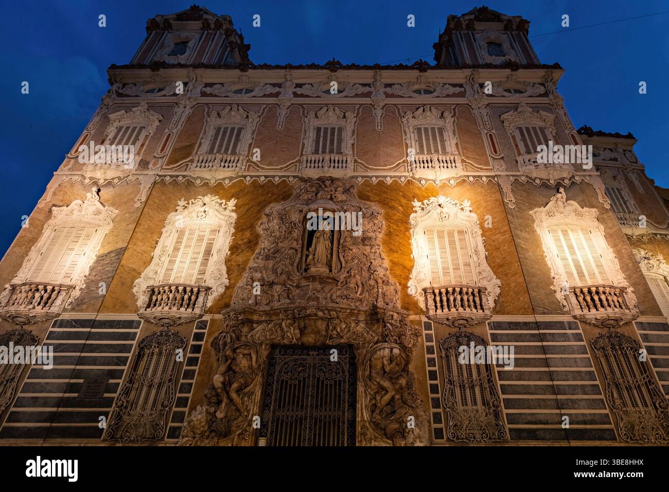 The National Museum of Ceramics and Decorative Arts "González Martí ...