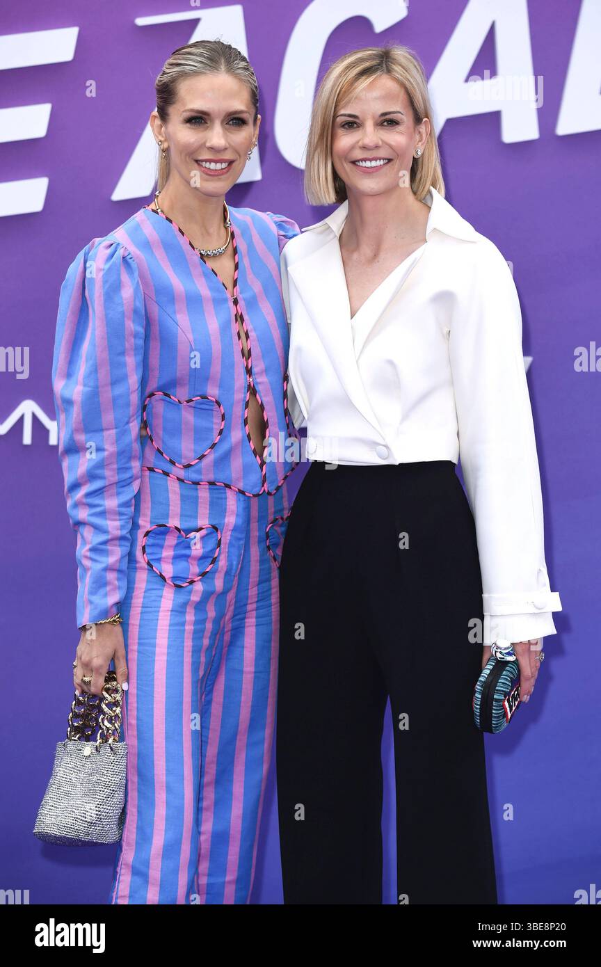 Nicki Shields und Susie Wolff bei der Premiere der Netflix Dokuserie F1 ...