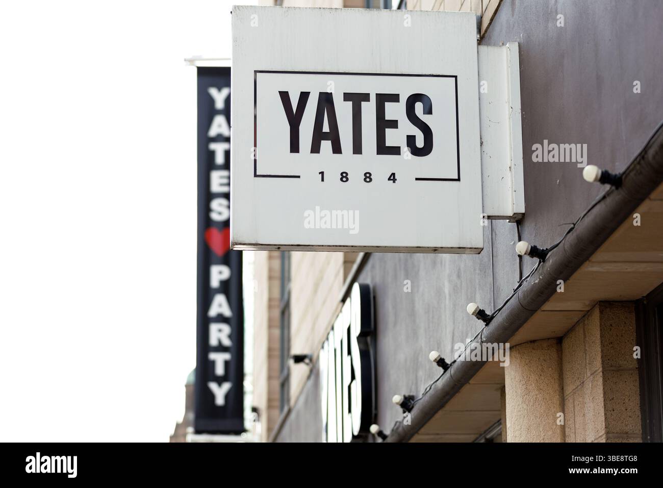 A branch of the bar and nightlife chain Yates in the United Kingdom ...