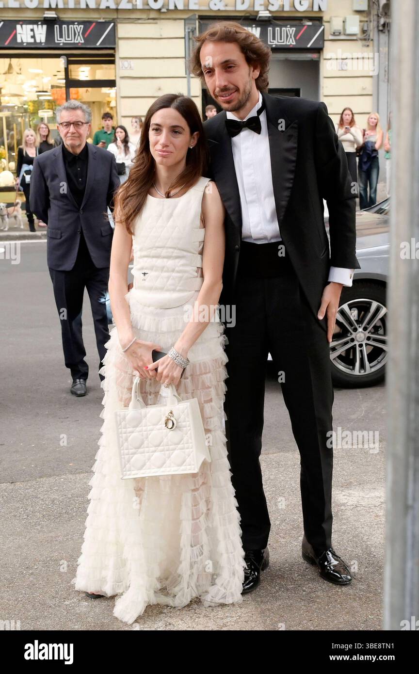 Virginia Valsecchi und Dario Martelli bei der Ankunft zur Modenschau ...