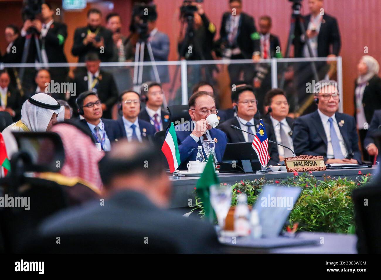 Kuala Lumpur, Malaysia. 27th May, 2025. Malaysia's Prime Minister Anwar ...
