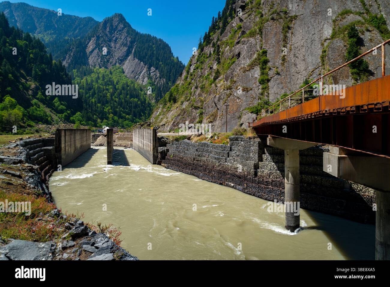 A discontinued 600 MW run-of-the-river hydropower project on Bhagirathi ...