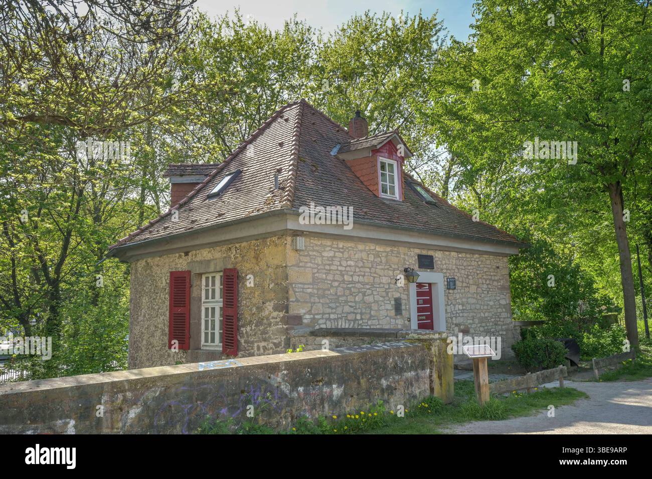 Bismarckhäuschen, Stadtwall, Göttingen, Niedersachsen, Deutschland Stock Photo - Alamy