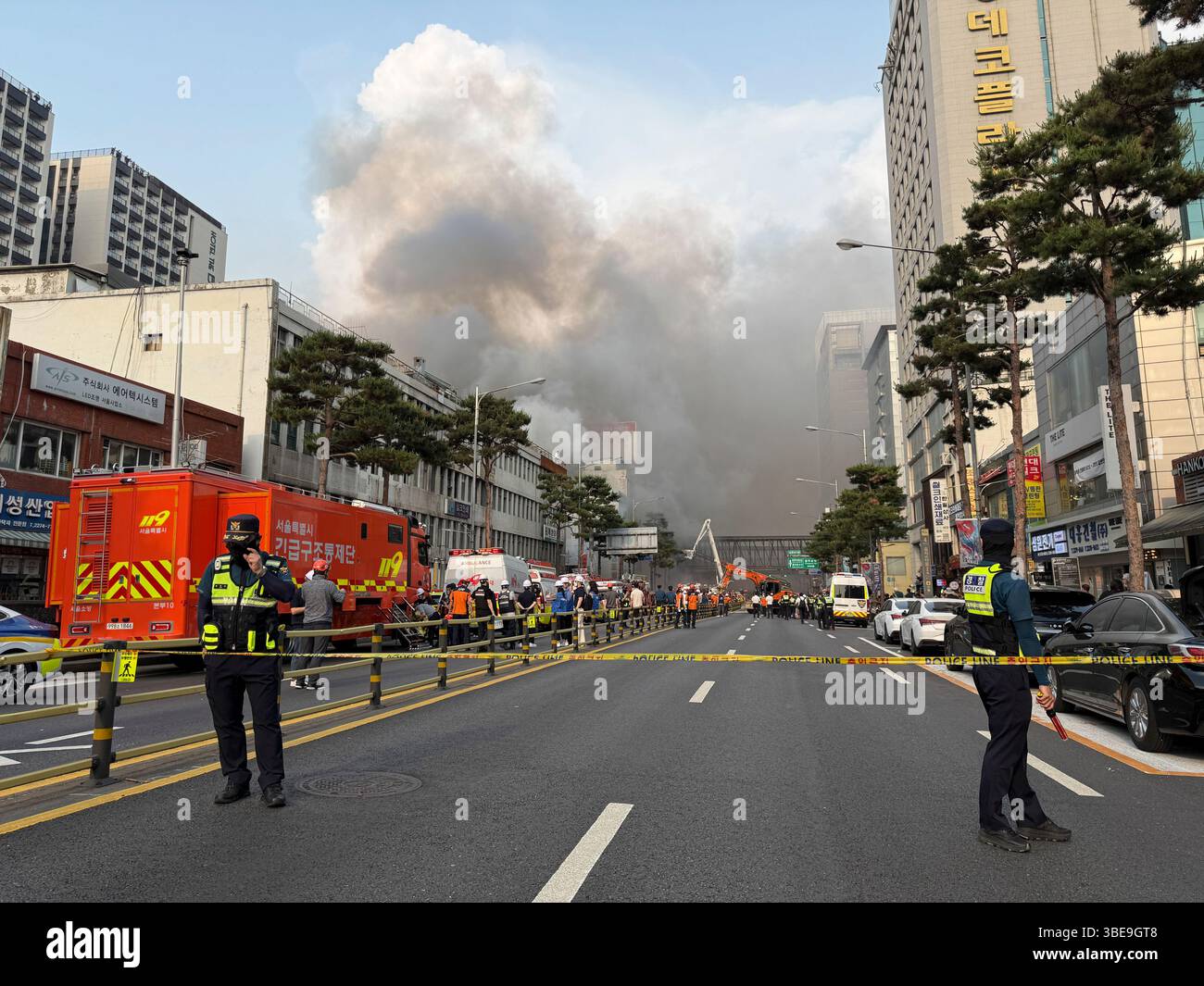 Seoul, South Korea. 28th May, 2025. This photo taken with a mobile ...