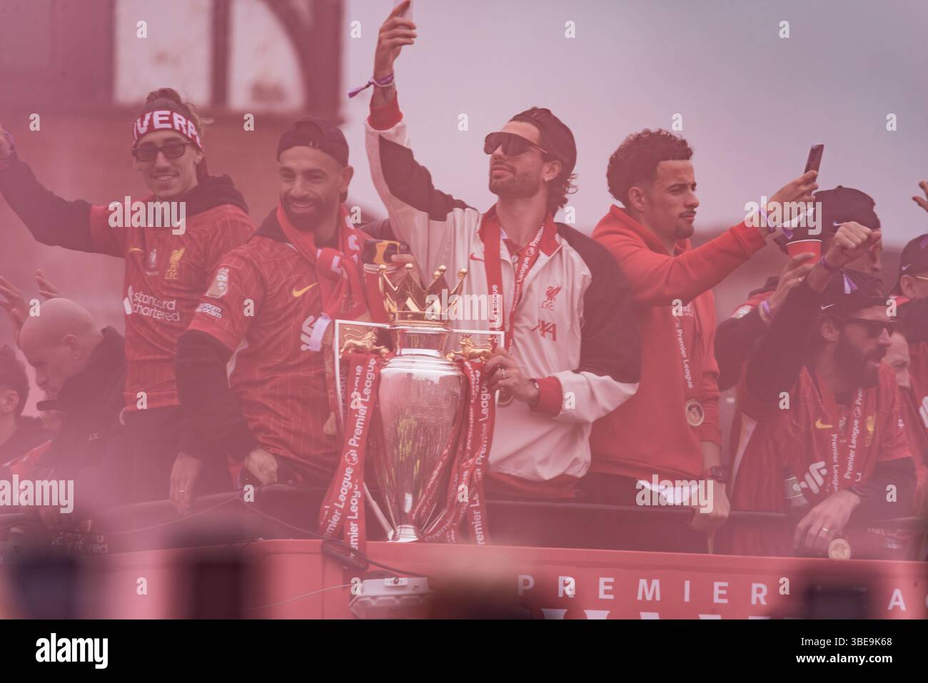 Liverpool trophy 2025 hi-res stock photography and images - Alamy