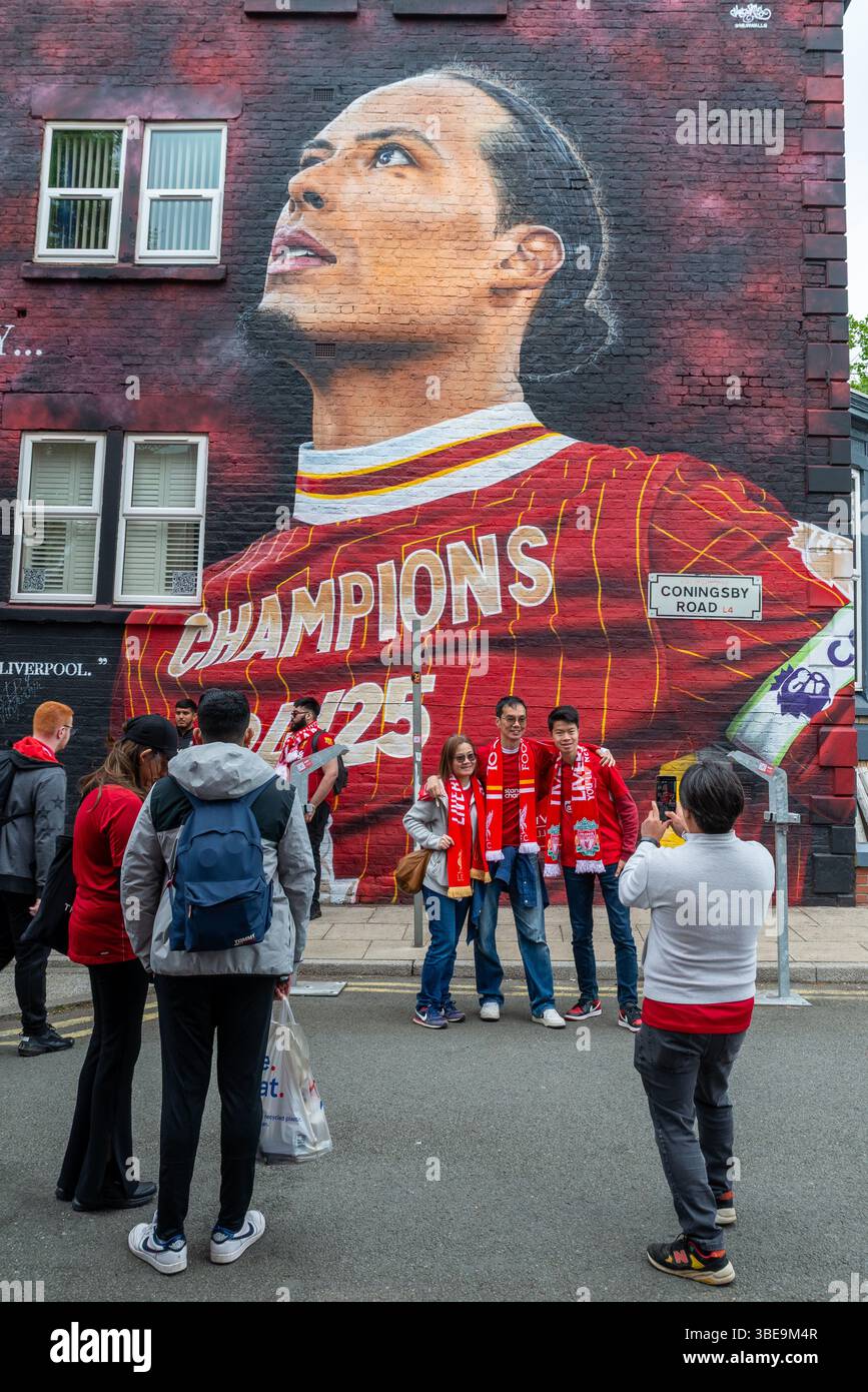 Mural near Anfield Stadium of Liverpool Football Club depicting club ...