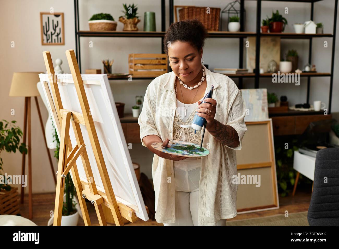 Woman creates unique crafts hi-res stock photography and images - Alamy