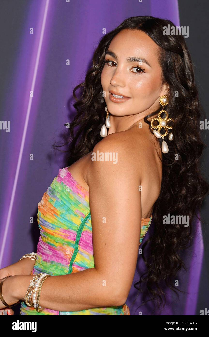 Emily Bear bei der Verleihung der 53. American Music Awards 2025 im ...