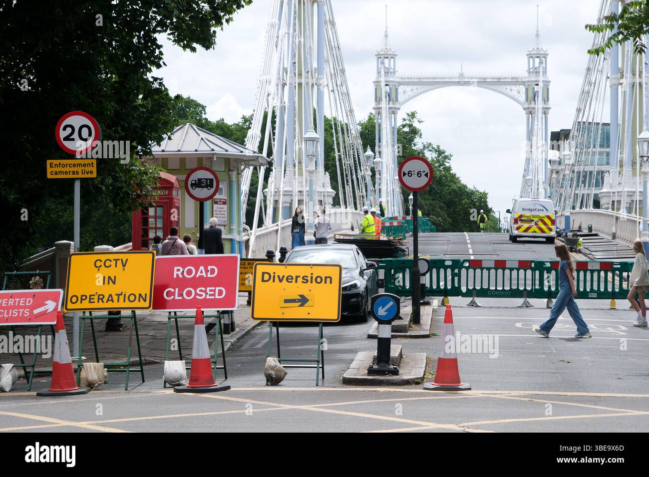 Albert Bridge, London, UK. 28th May 2025. The Albert Bridge is closed ...