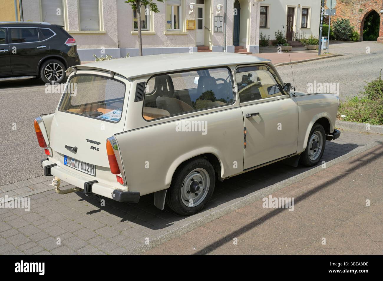 Alter Trabant, DDR-Auto, Zerbst, Landkreis Anhalt-Bitterfeld, Sachsen ...