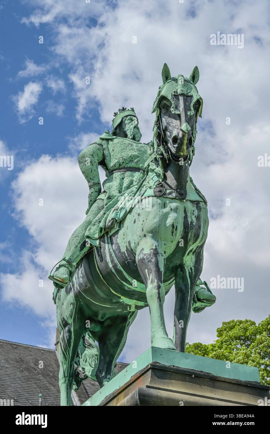 Reiterdenkmal Kaiser Friedrich Barbarossa, Kaiserpfalz, Goslar ...