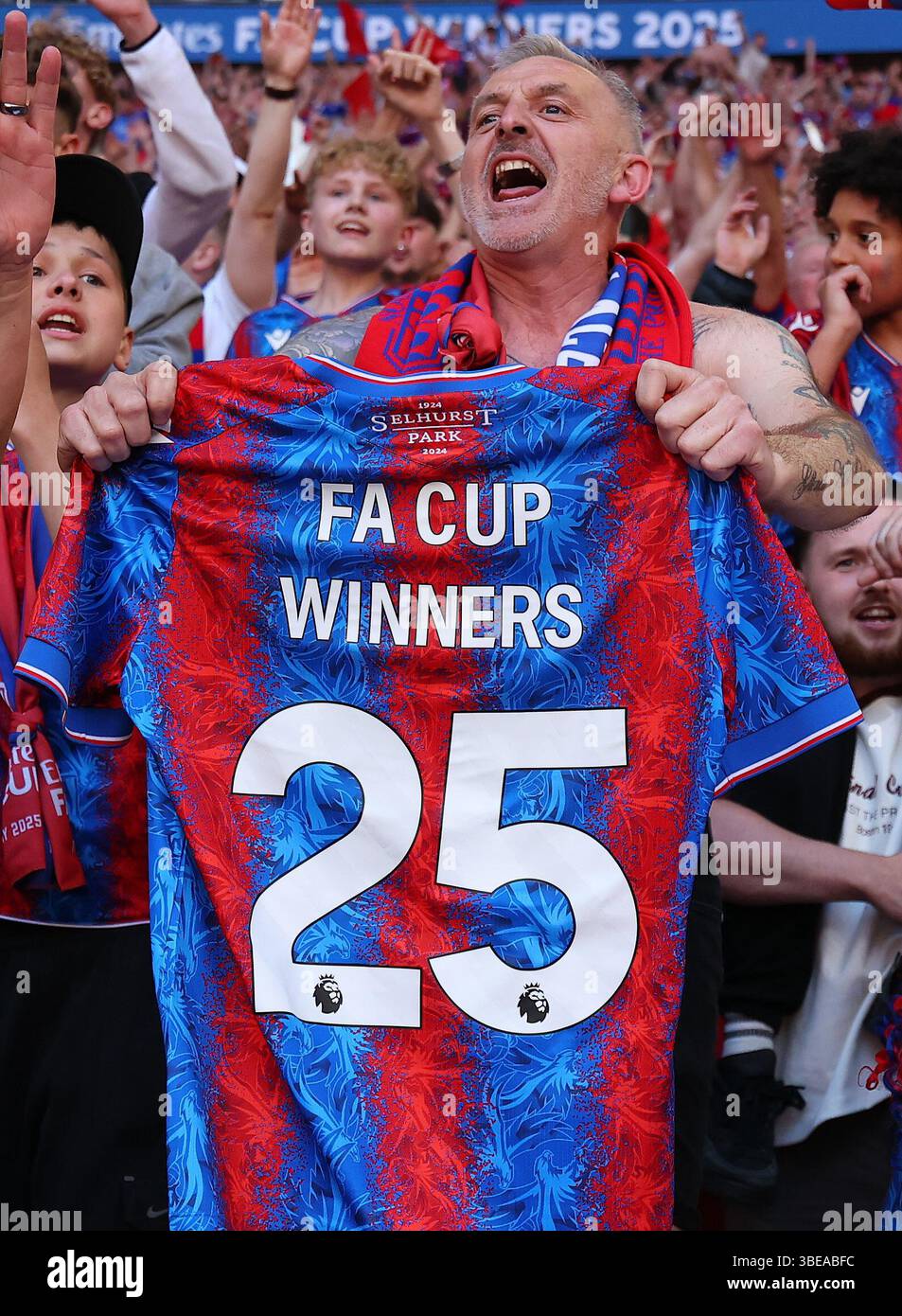 Fa cup final 2025 winners hi-res stock photography and images - Alamy