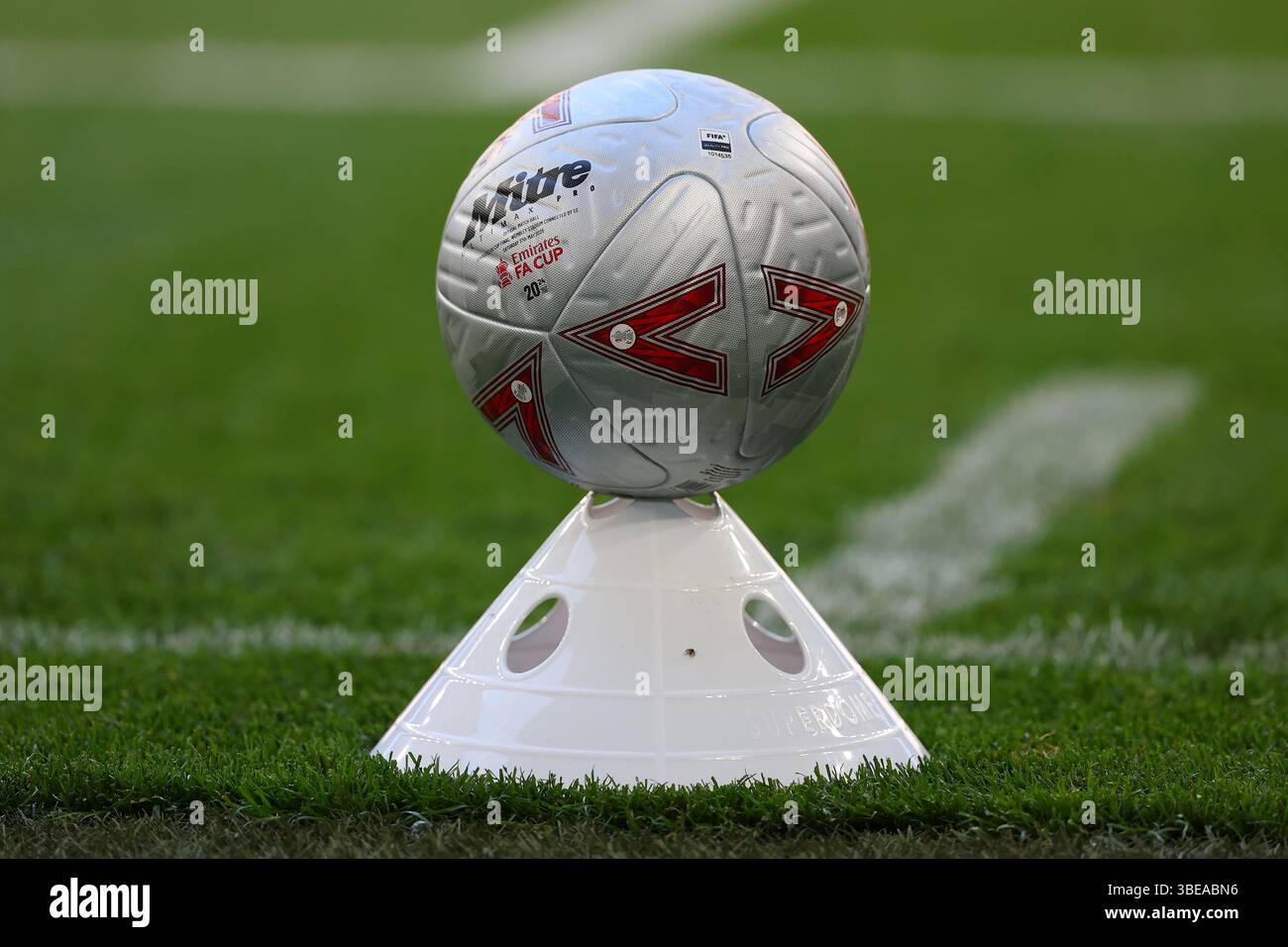 Mitre FA Cup Final 2025 Official Match Ball - Crystal Palace v ...