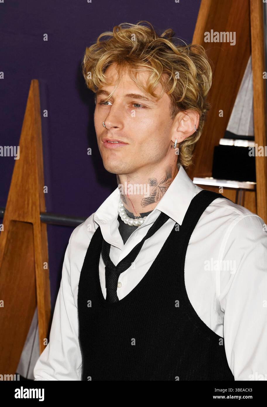 Las Vegas, Vereinigte Staaten. 26th May, 2025. Machine Gun Kelly aka ...