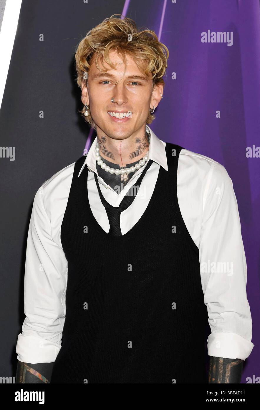 Las Vegas, Vereinigte Staaten. 26th May, 2025. Machine Gun Kelly aka ...