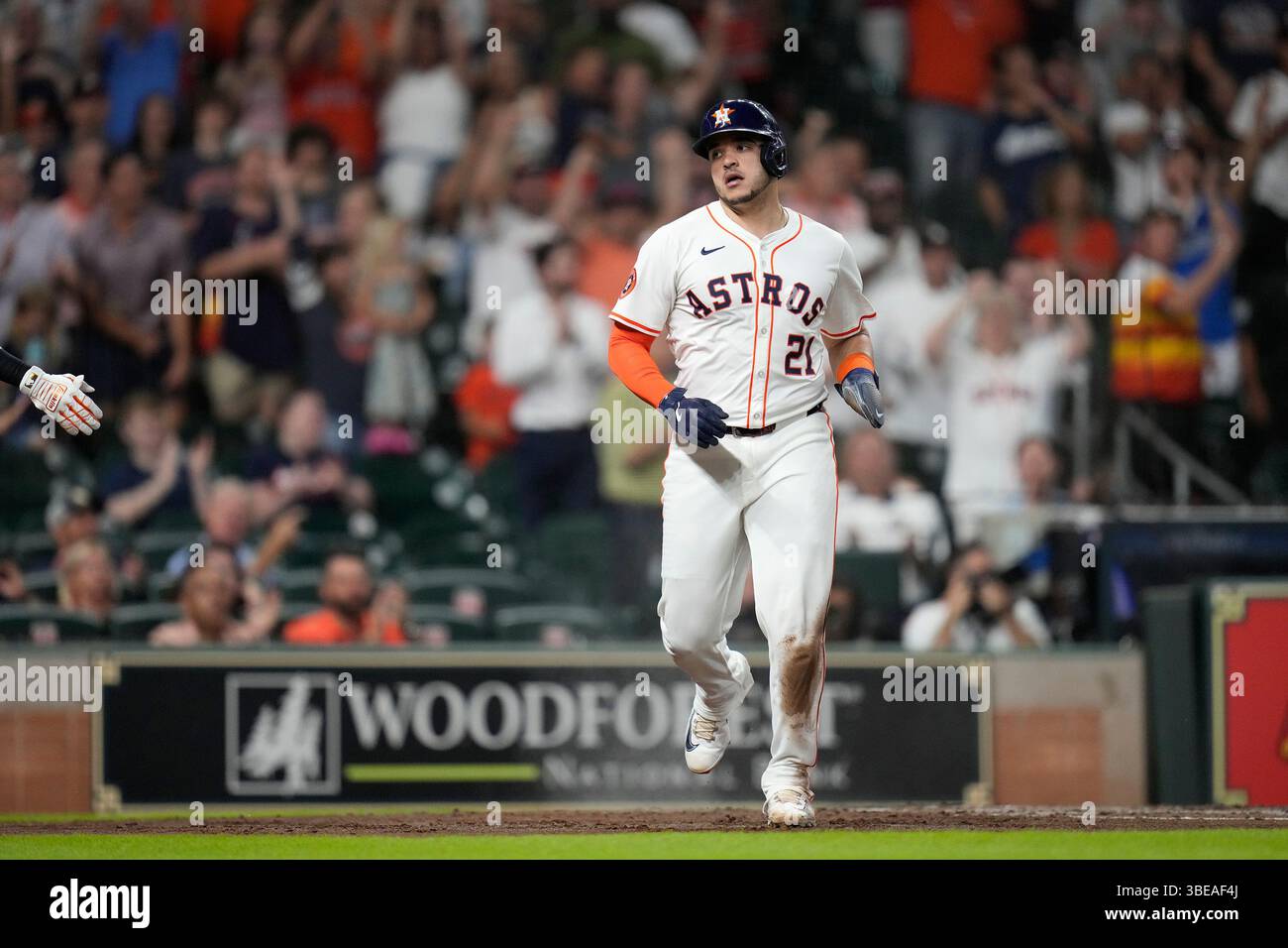 Houston Astros catcher Yainer Diaz (21) after scoring a run on Chas ...