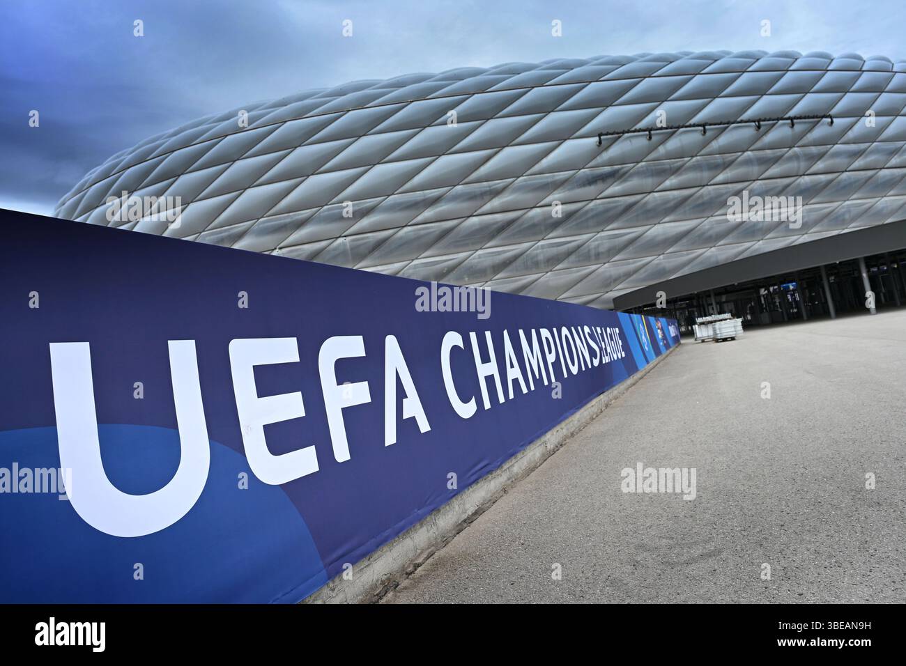 Psg inter milan hi-res stock photography and images - Alamy
