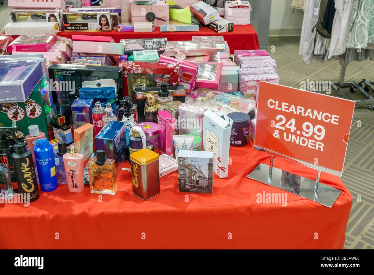 Beauty products clearance table hi-res stock photography and images - Alamy