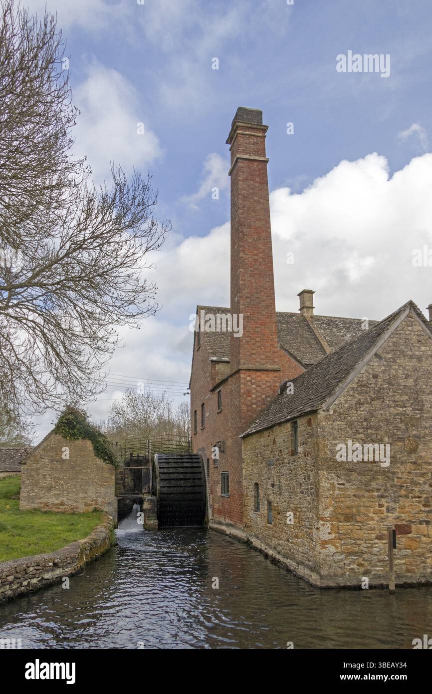 Old watermill, Lower Slaughter, River Eye, The Cotswolds ...