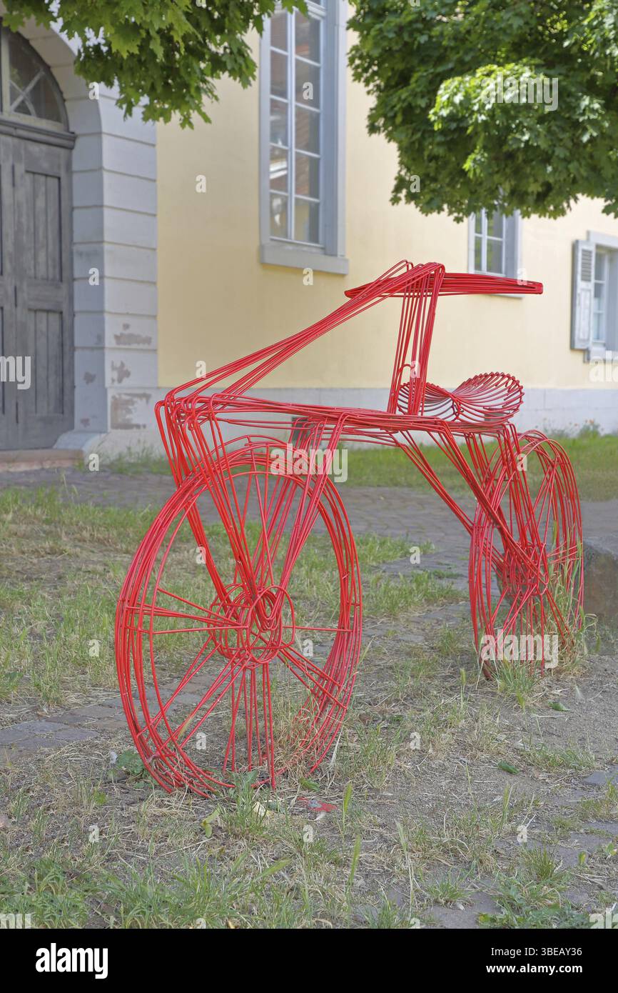 Sculpture wire line by Werner Bitzigeio 2017, red bicycle made of wire ...
