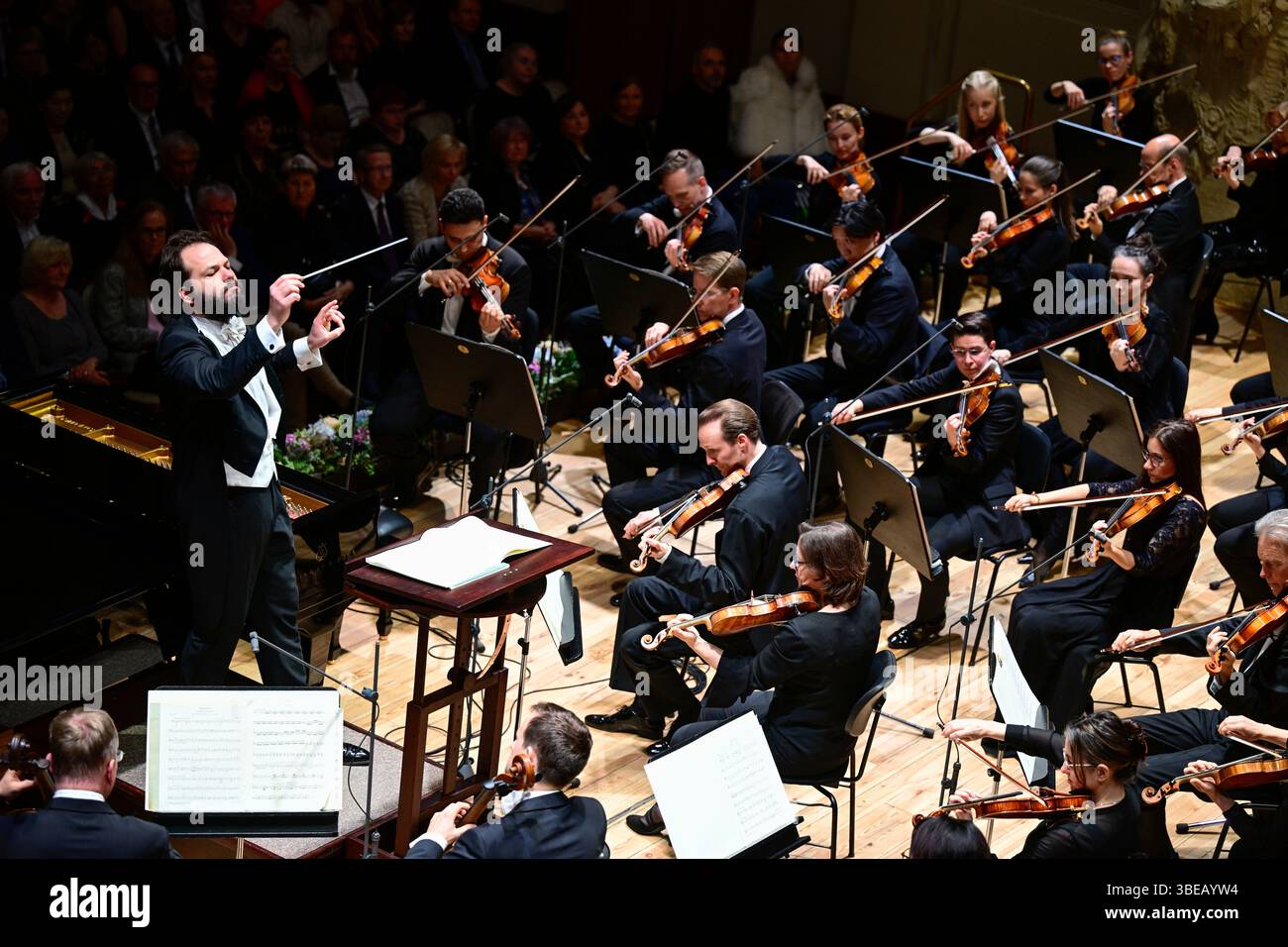 Wiener Symphoniker concert under Czech chief conductor Petr Popelka ...