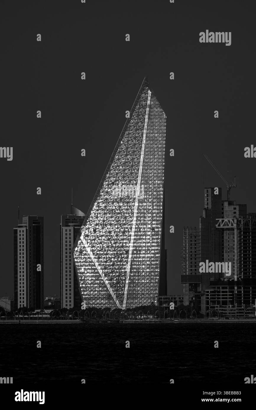 Burj al Mana Doha. Doha skyline early morning Stock Photo - Alamy