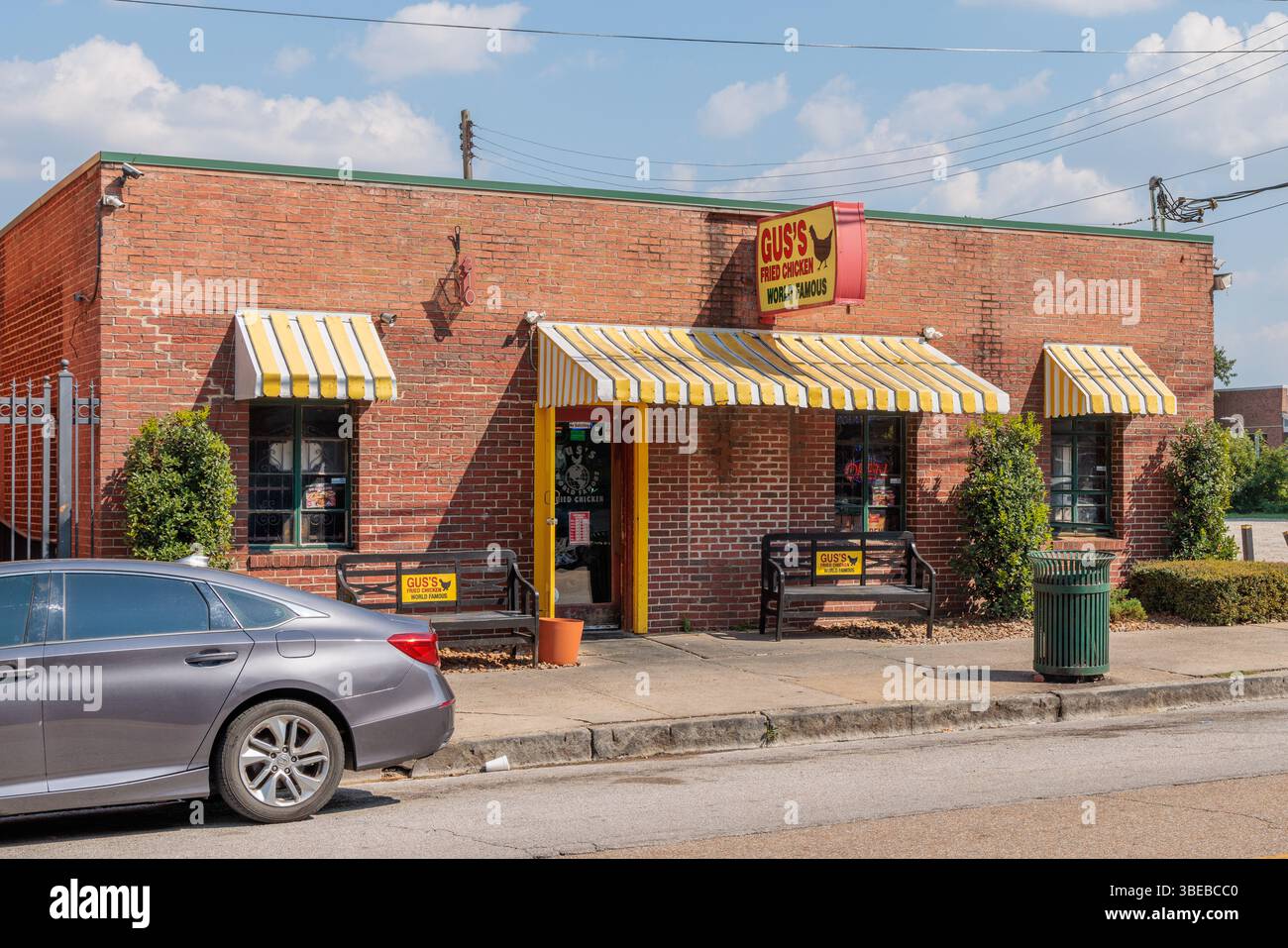 World Famous Gus's Fried Chicken restaurant in Memphis, Tennessee Stock ...