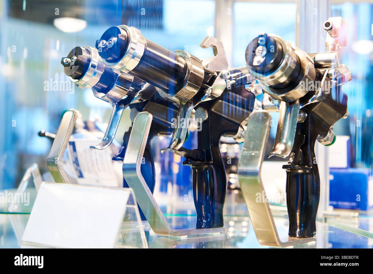 Spray gun painter equipment hi-res stock photography and images - Alamy