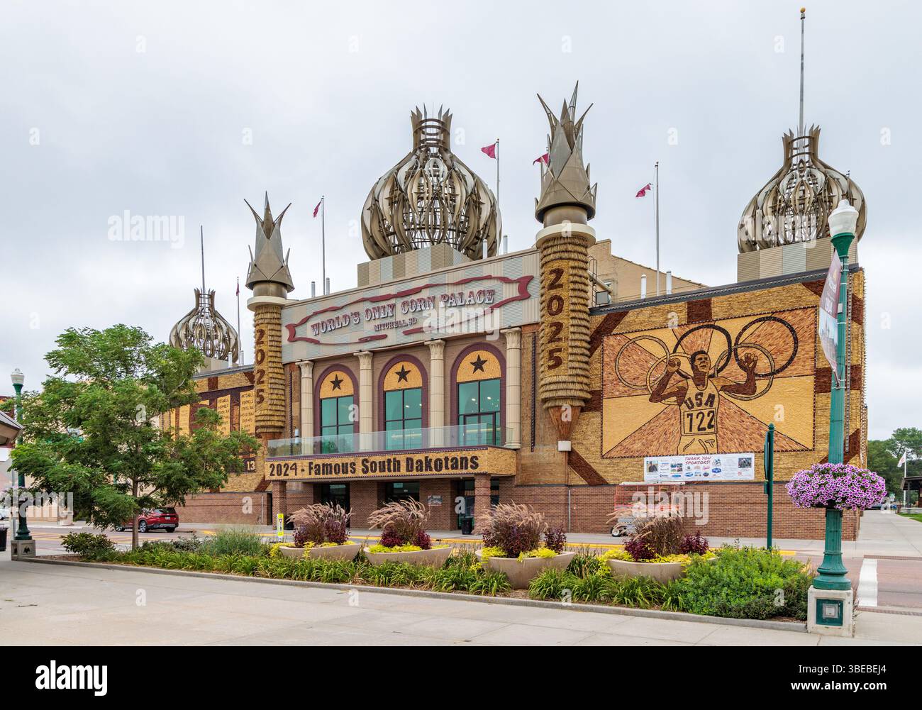 Exterior of the World's Only Corn Palace in Mitchell, South Dakota, USA ...