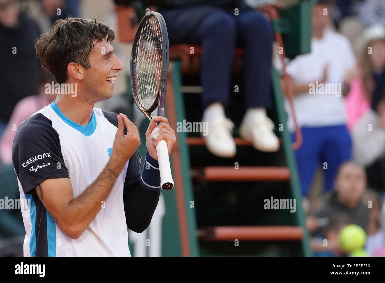 Italy's Matteo Gigante celebrates beating Greece's Stefanos Tsitsipas ...