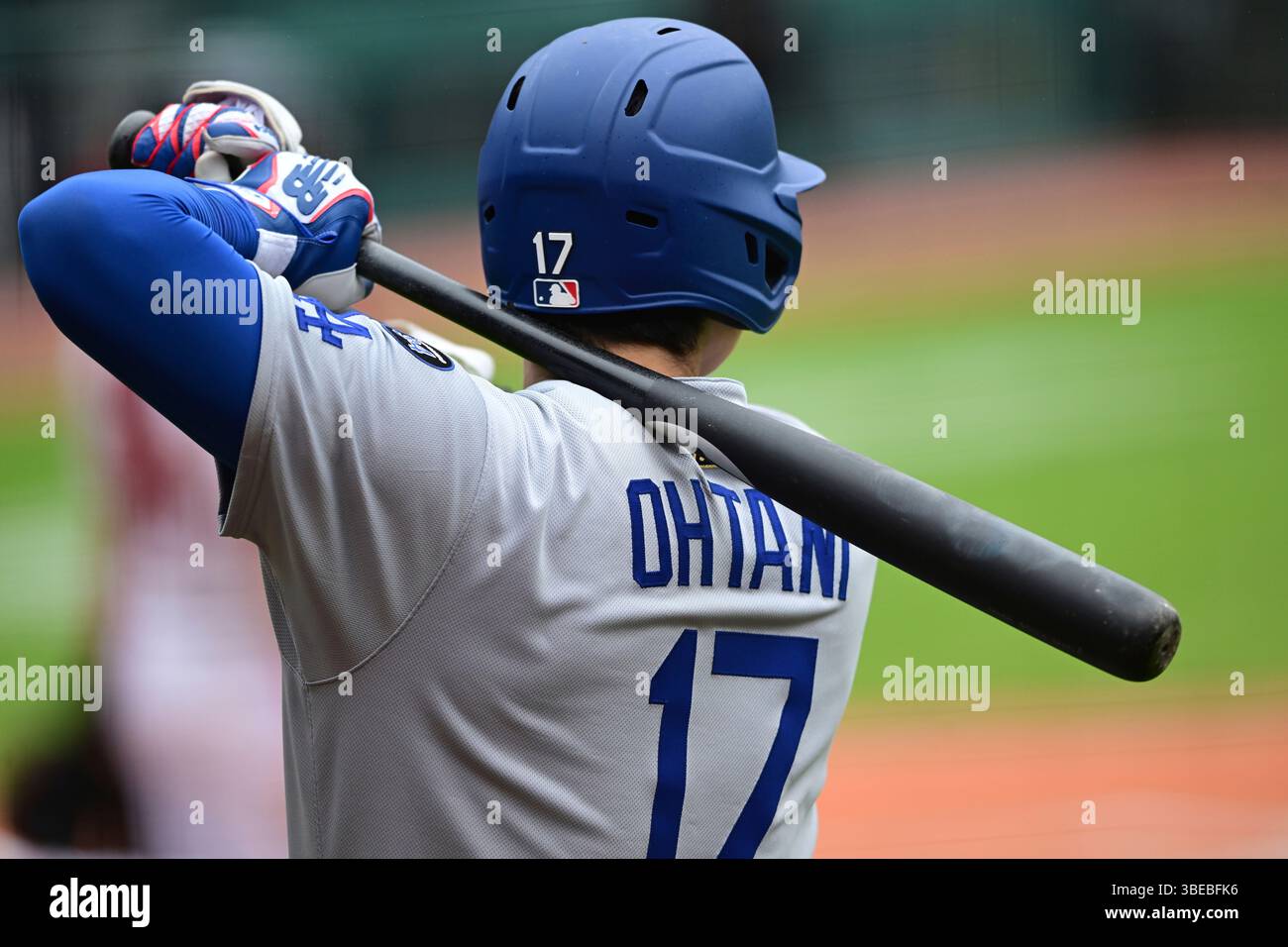 Los Angeles Dodgers' Shohei Ohtani waits to bat during the first inning ...