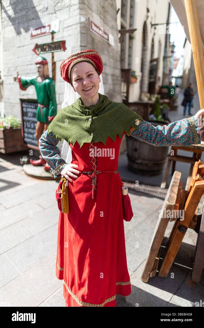 Woman in medieval peasant hi-res stock photography and images - Alamy