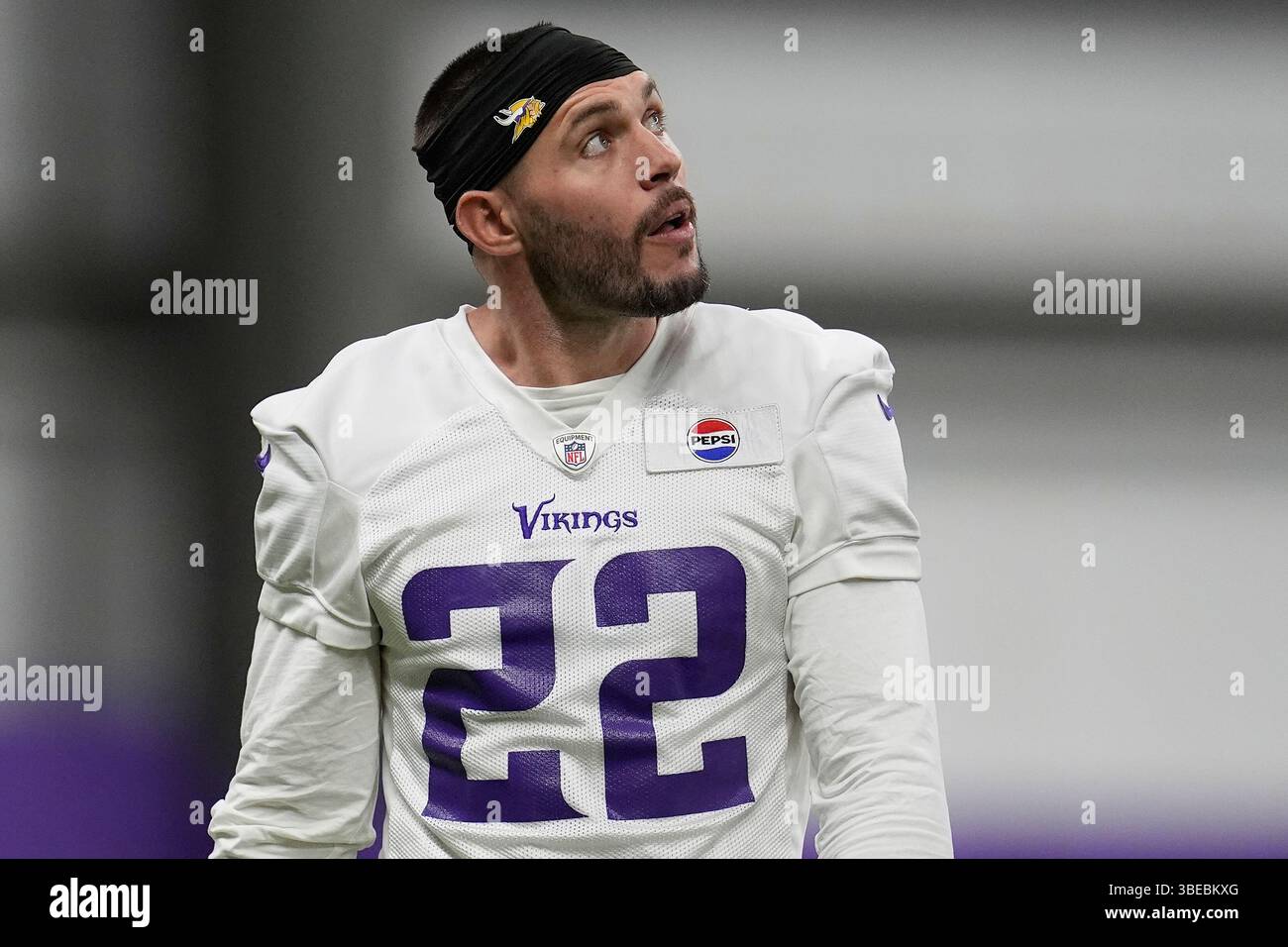 Minnesota Vikings safety Harrison Smith (22) walks across the field ...