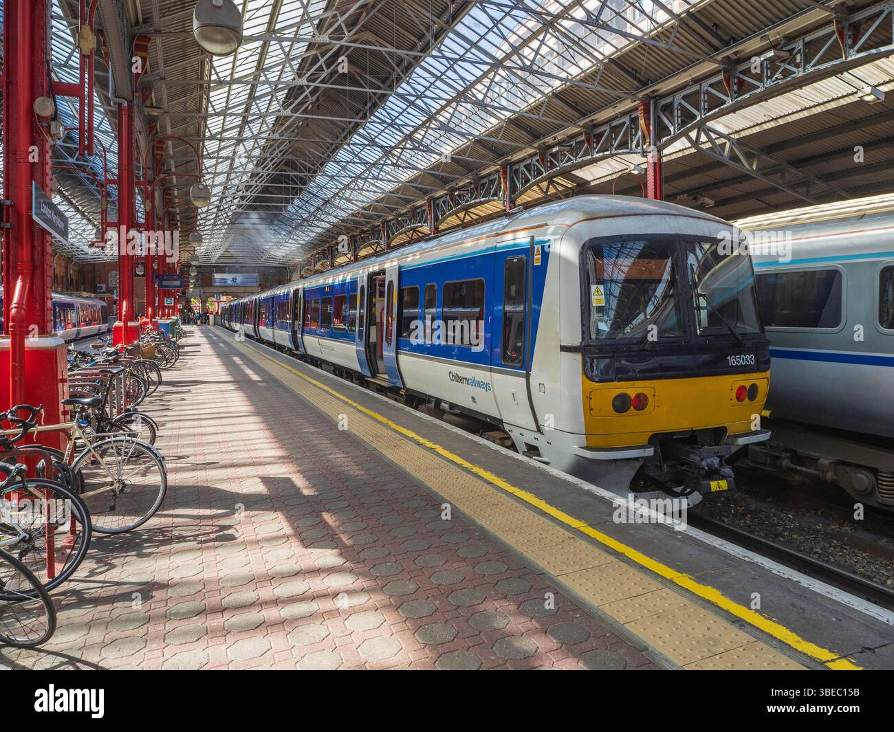 Marylebone station architecture hi-res stock photography and images - Alamy