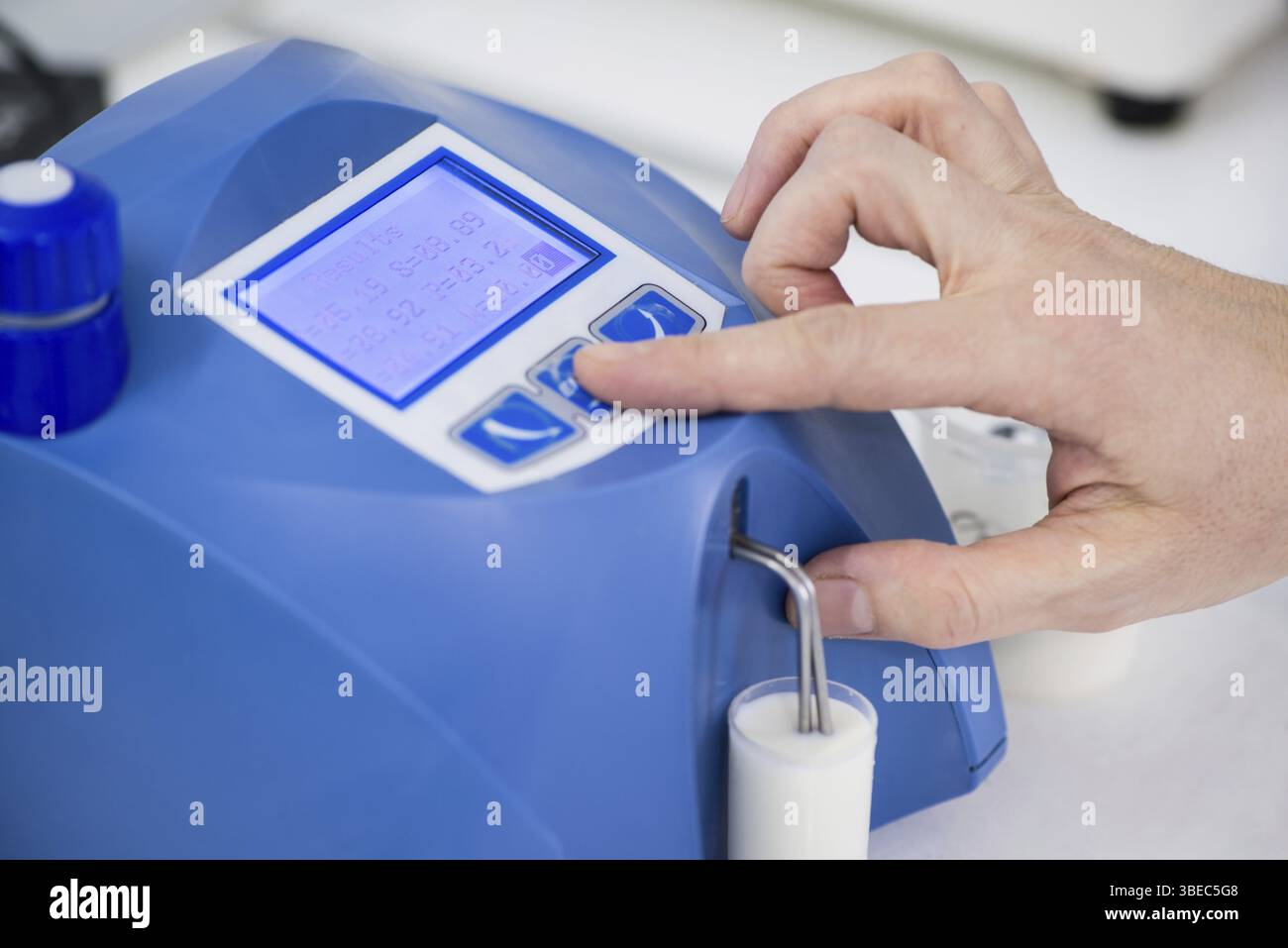 Analysis and testing of dairy products on a modern device. test ...