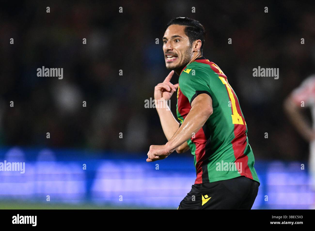 Salvatore Aloi of Ternana Calcio celebrates after scoring the goal of 2 ...