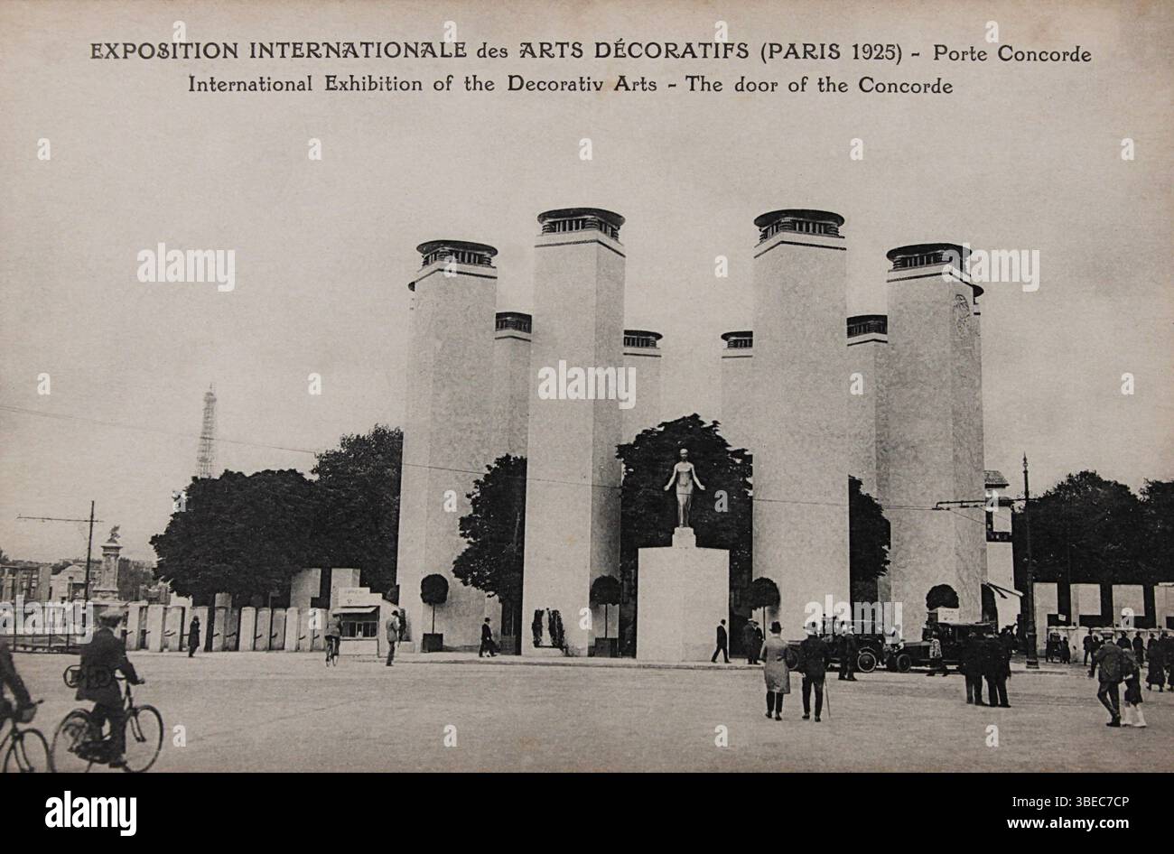 Vintage 1925 paris eiffel tower hi-res stock photography and images - Alamy