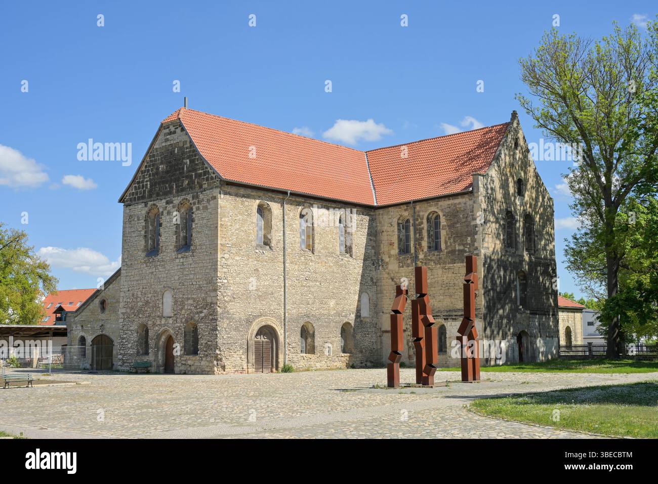 St.-Burchardi-Kirche, Metallskulptur von Johann-Peter Hinz, Kloster St ...