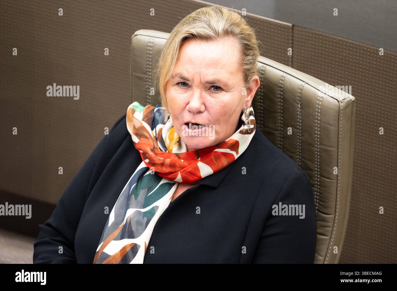 Liesbeth Homans NVA at the Flemish parliament plenary meeting in ...