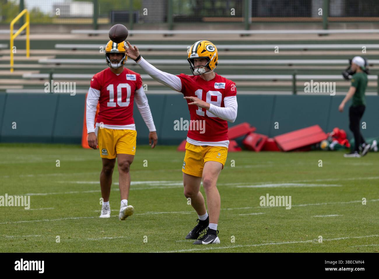 Green Bay Packers Taylor Elgersma (19) during an OTA practice Wednesday ...