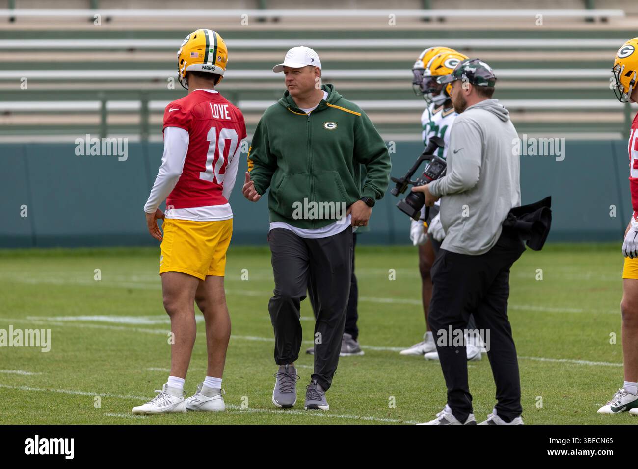 Green Bay Packers quarterback Jordan Love (10) and offensive ...
