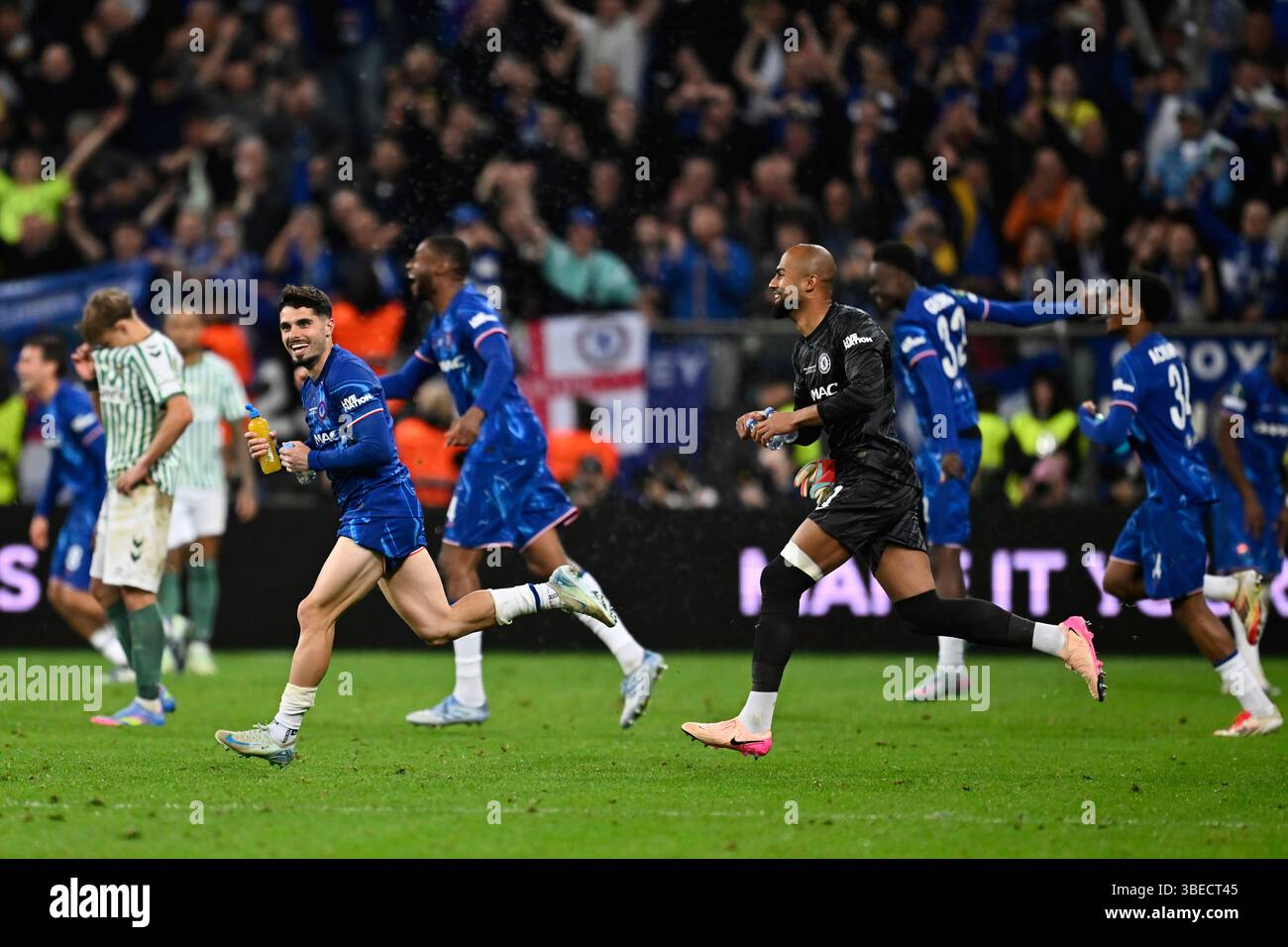 Chelsea players celebrate after the Europa Conference League final ...