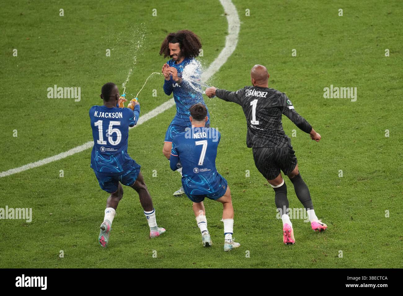 Chelsea's players celebrates after winning the Europa Conference League ...
