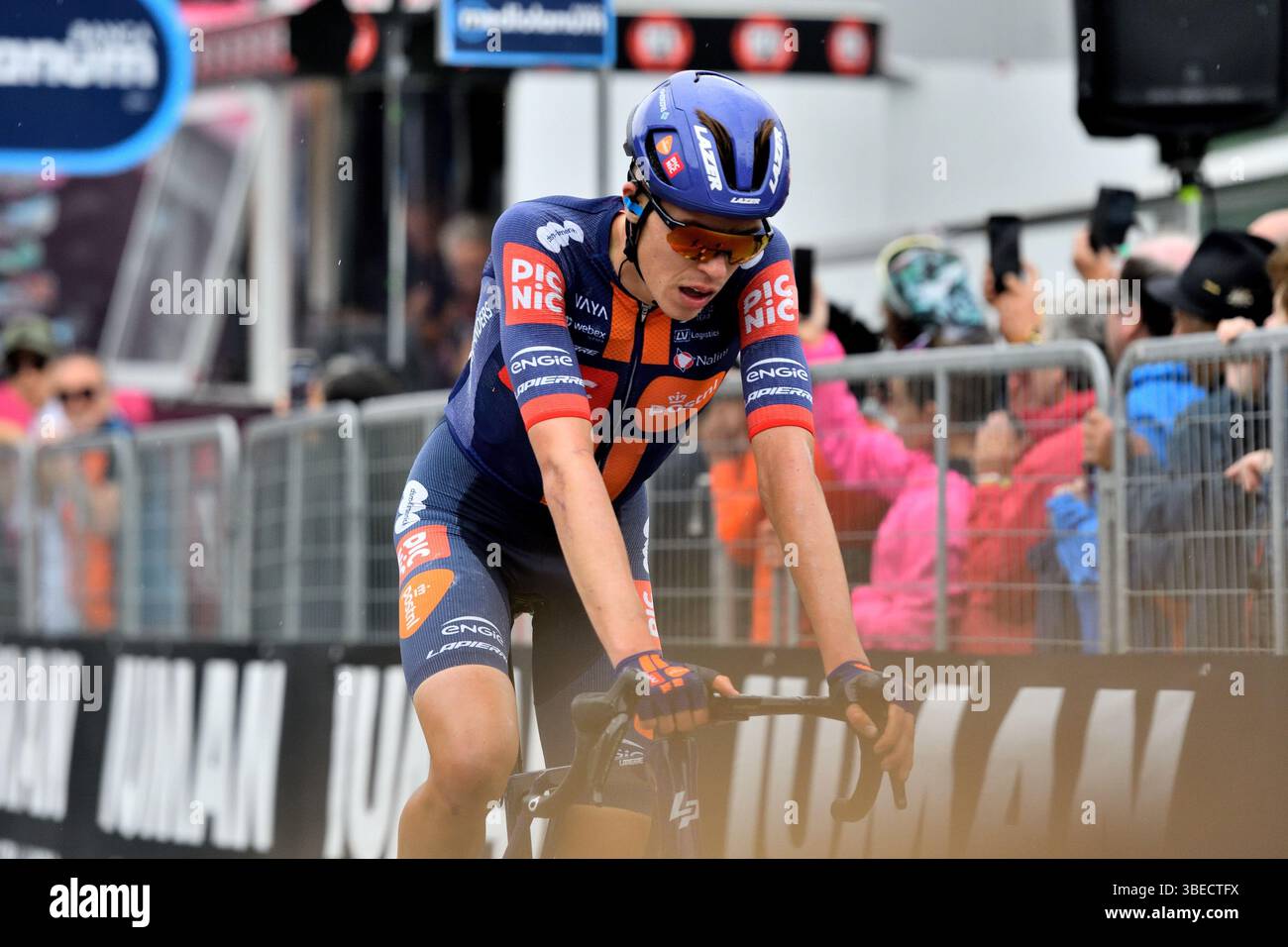 Bormio, Italy. 28th May, 2025. Max POOLE (TEAM PICNIC POSTNL) during Stage 17 - San Michele all ...
