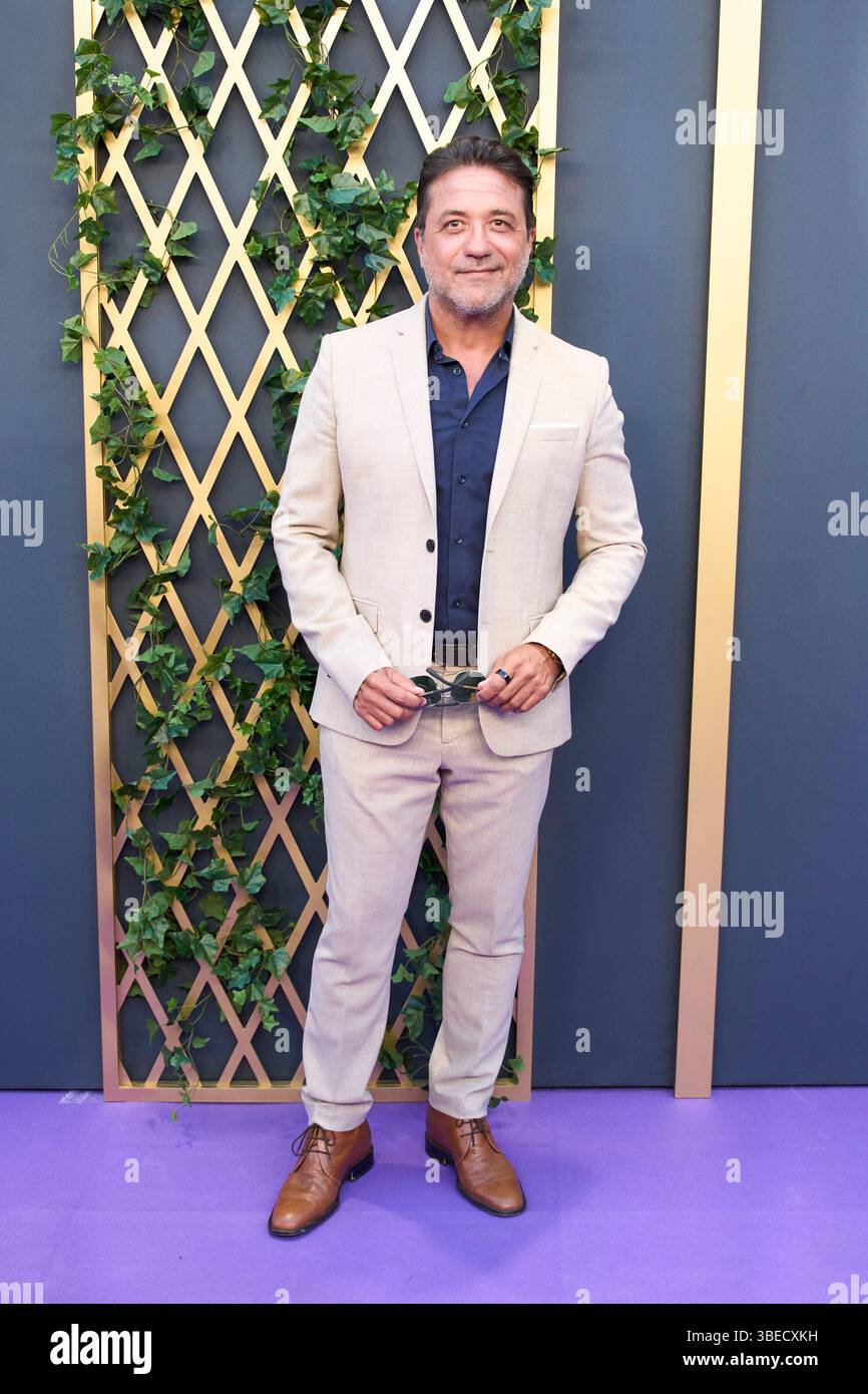 Enrique Arce attends 'Matices' Serie Premiere at Callao Cinema on May ...