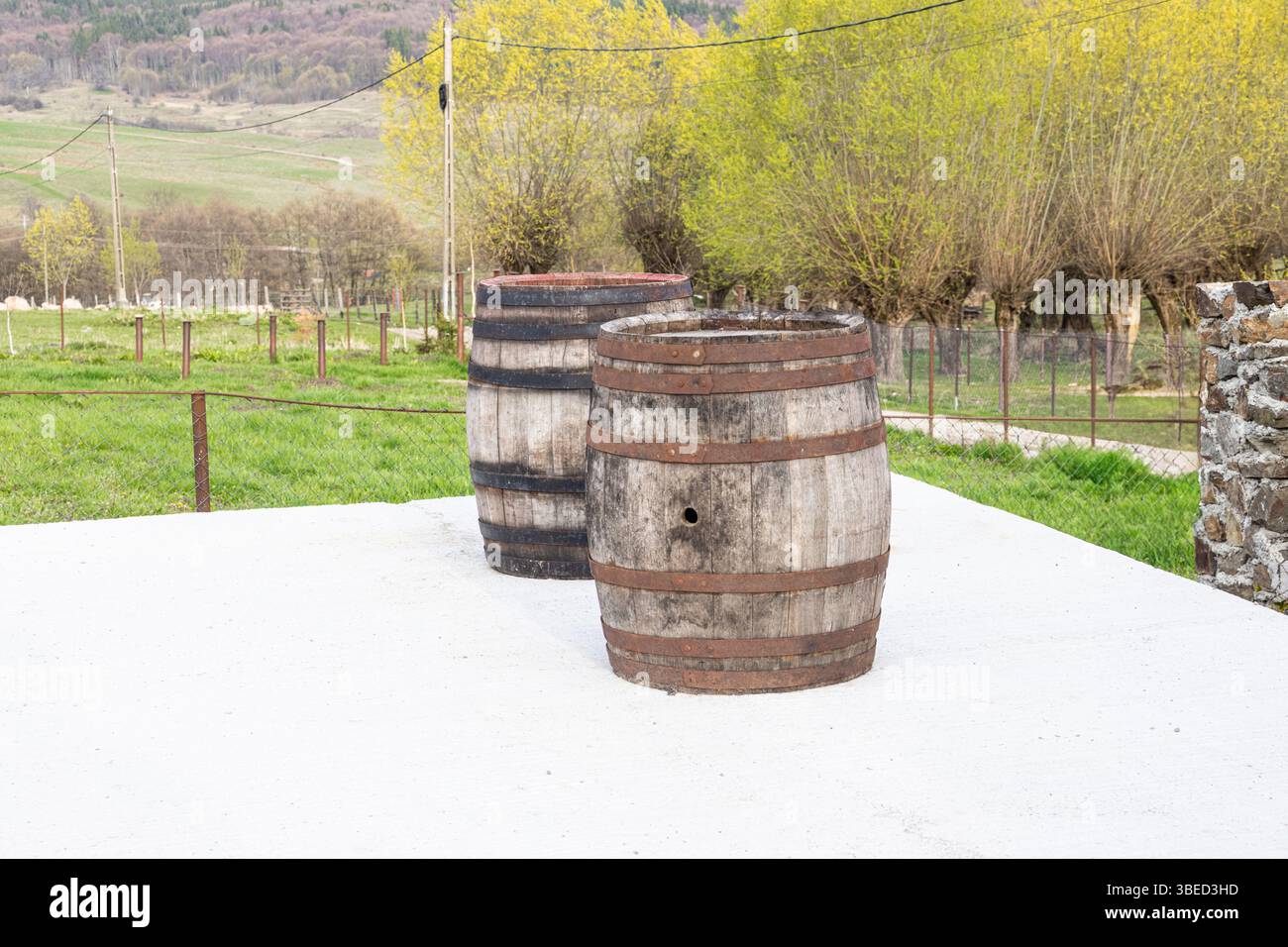 Two wood barrels hi-res stock photography and images - Alamy