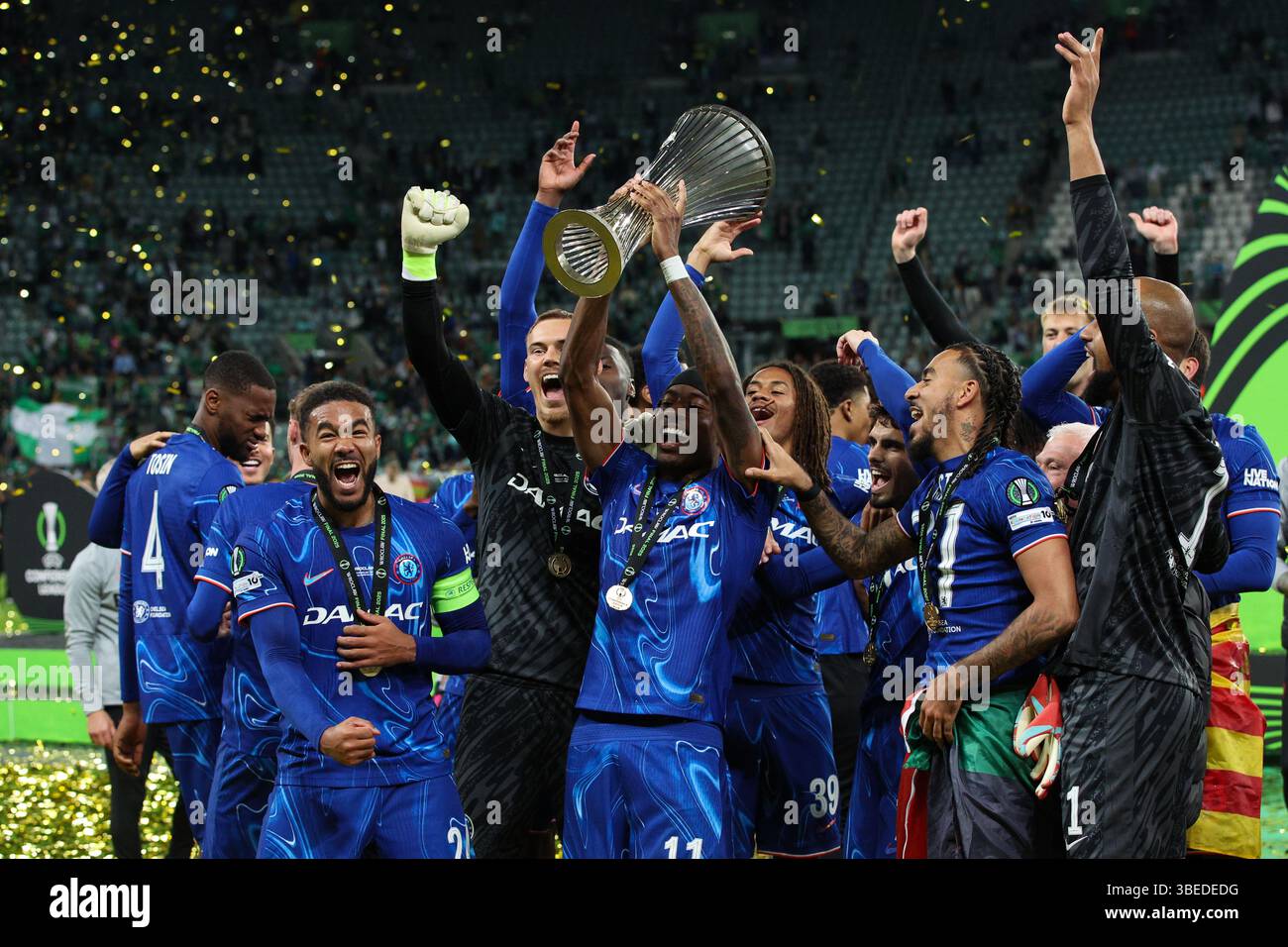 WROCLAW, POLAND - 28th May 2025: Noni Madueke of Chelsea lifts the ...