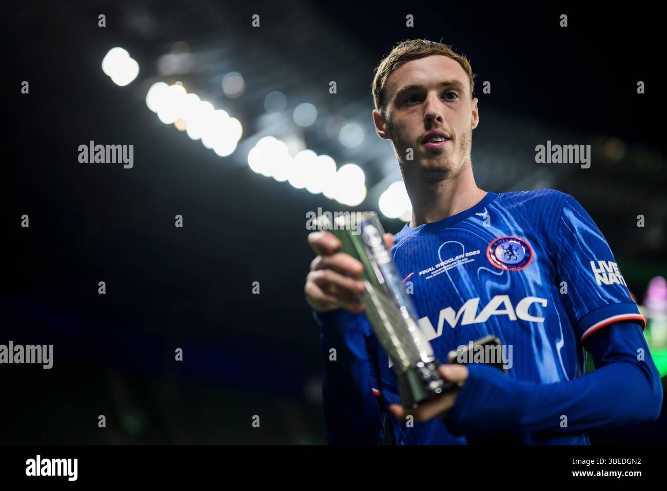 Cole Palmer of Chelsea FC poses with the man of the match award during ...
