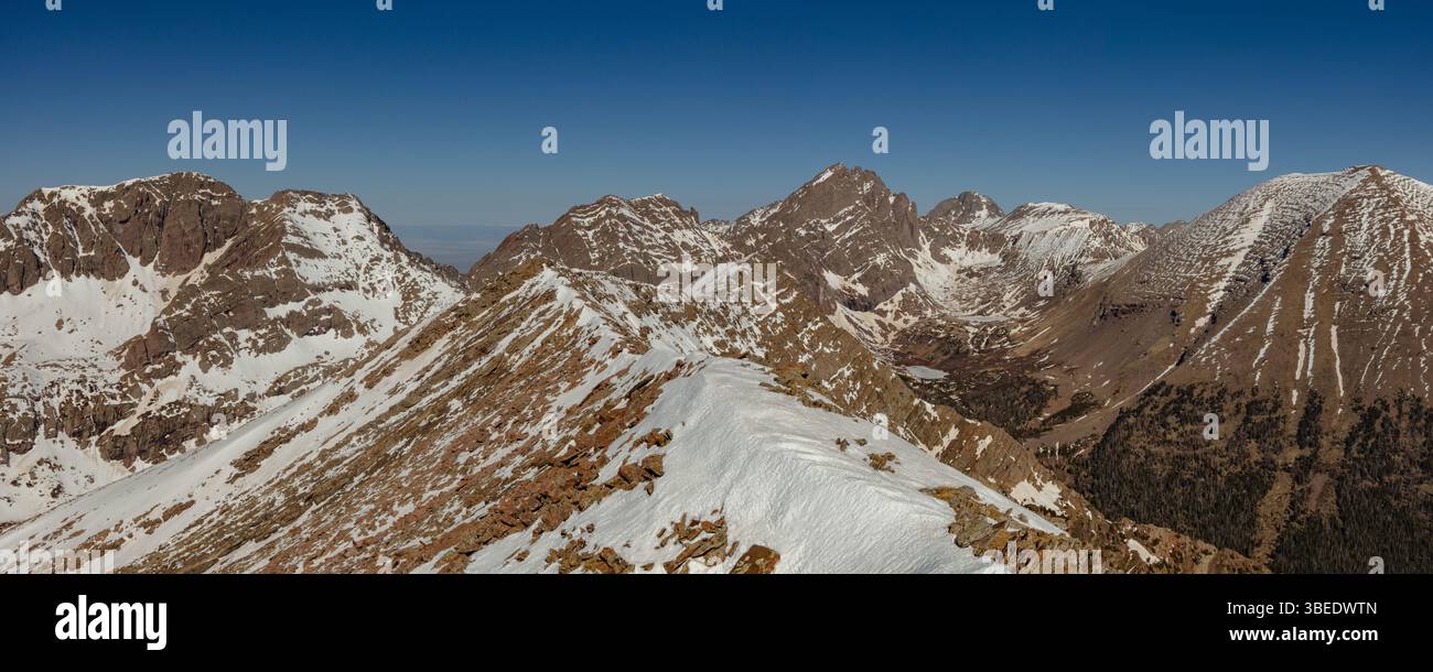 Crestone needle hi-res stock photography and images - Alamy