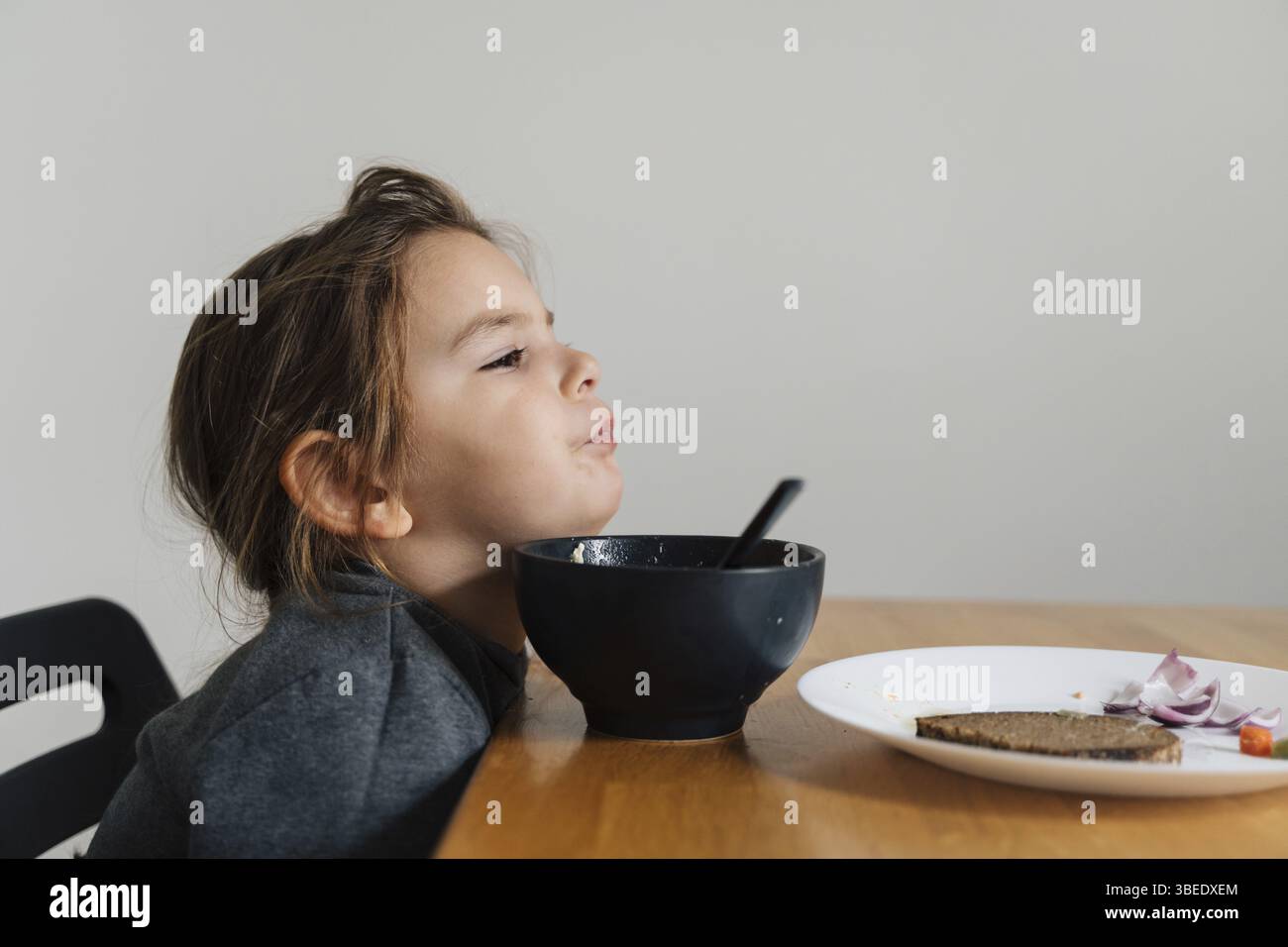Picky eater face hi-res stock photography and images - Alamy